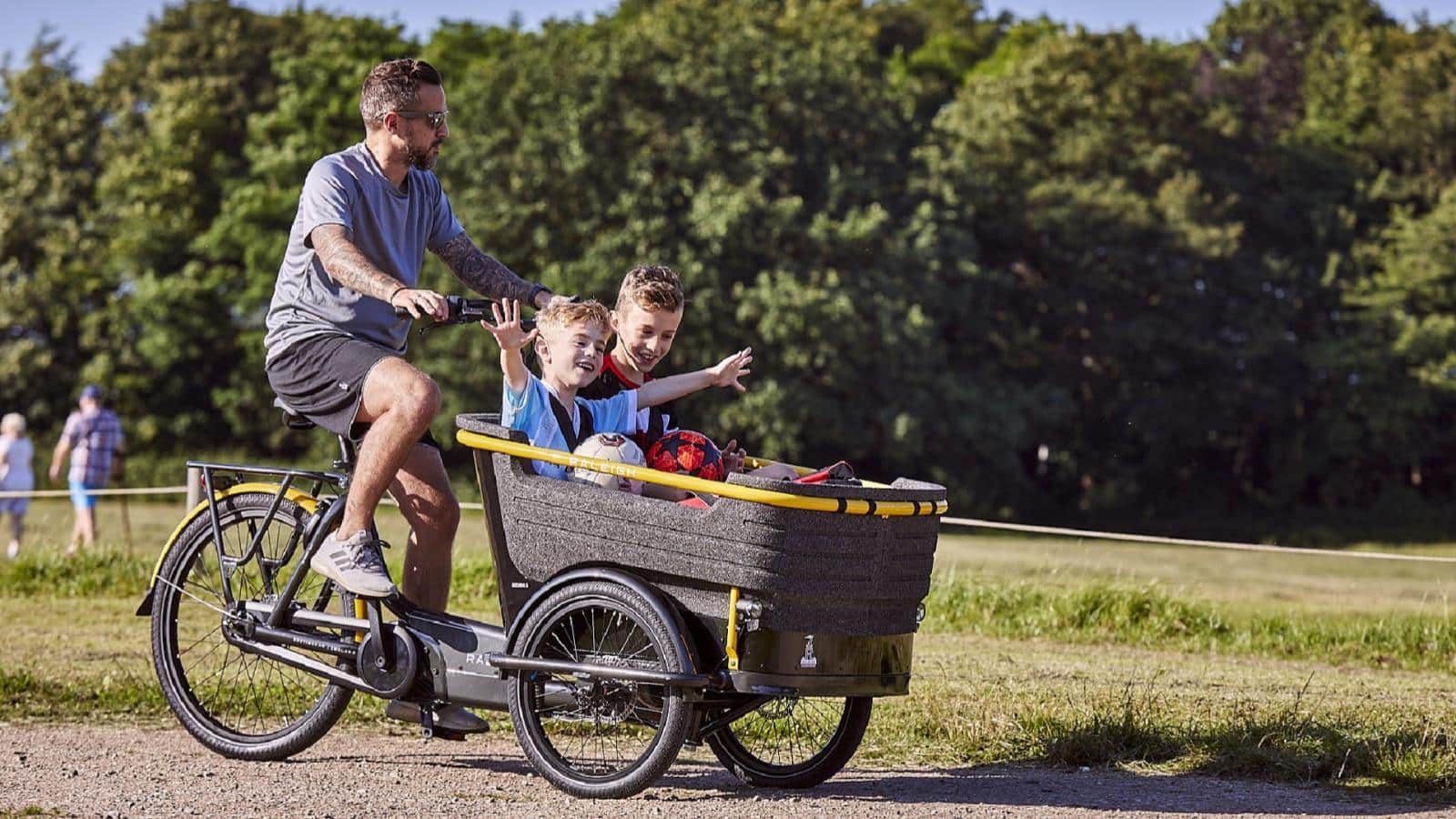 This electric cargo bike can carry up to 4 children – Archyde
