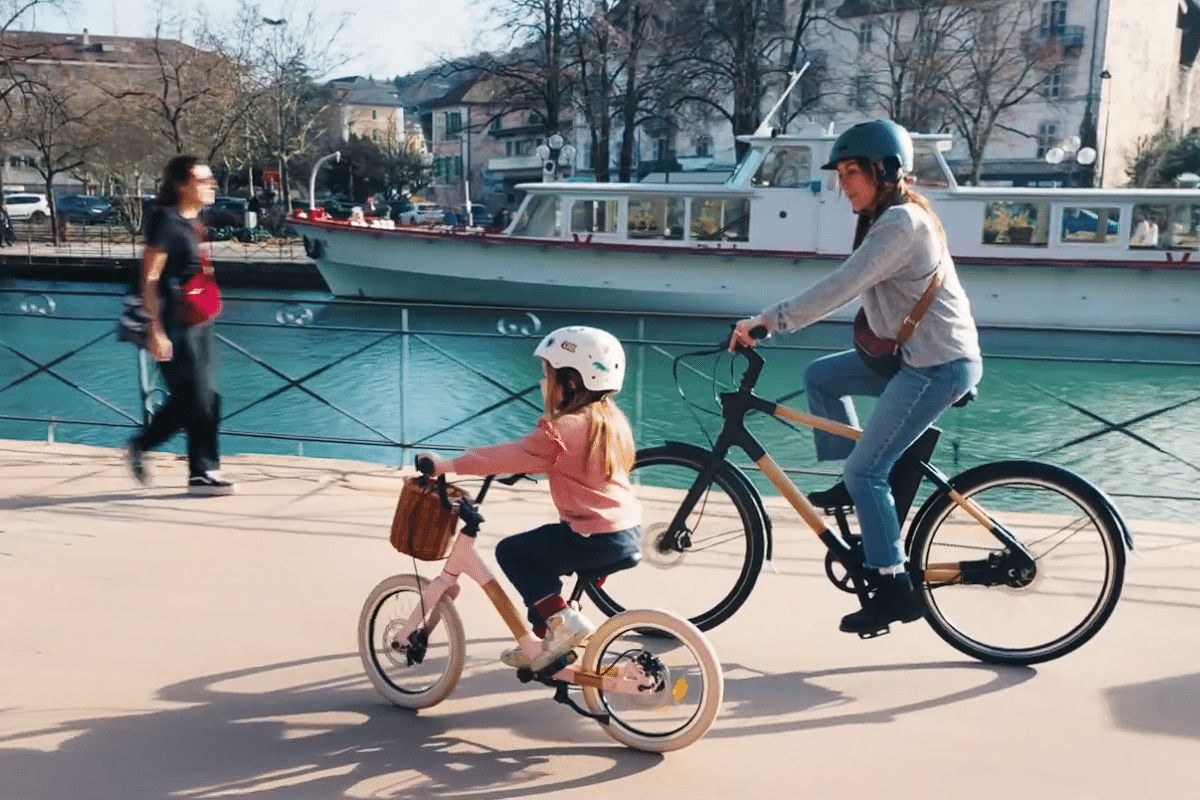 Möbius Persévérance : Un vélo enfant en bambou super stylé